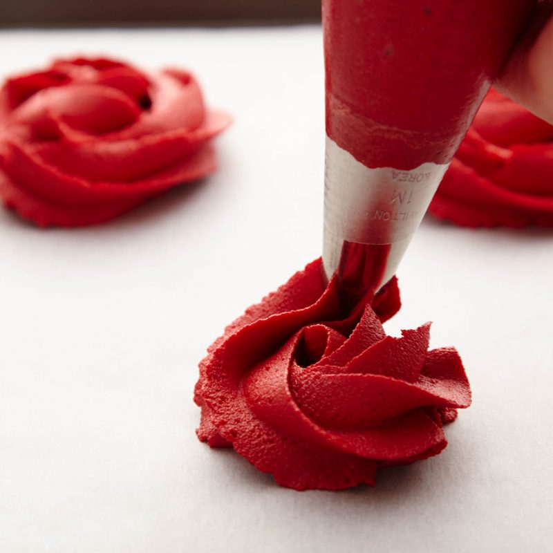 Rose Sandwich Cookies - QL Kitchen