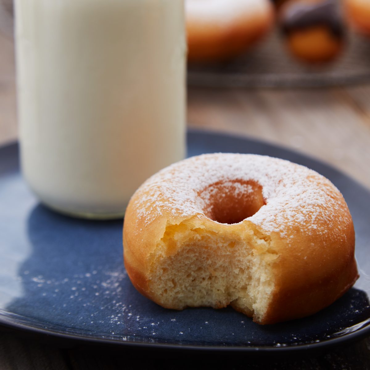 Classic Fluffy Doughnuts - QL Kitchen